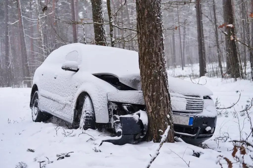 Winter Car Accidents: Be Prepared on Icy Roads | Excelsia Injury Care